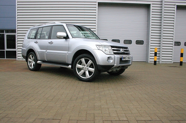 New arrival: Mitsubishi Shogun | Car Reviews | by Car Enthusiast
