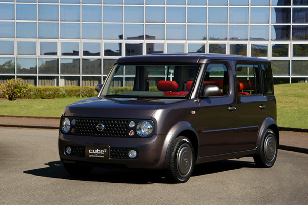 The Car Enthusiast | image gallery | 2003 Nissan Cube 3 by Conran and ...
